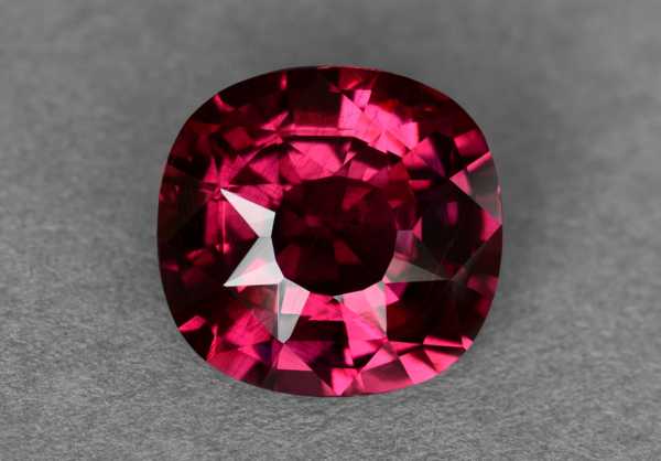 Natural Garnet stones - Buy certified gemstone online